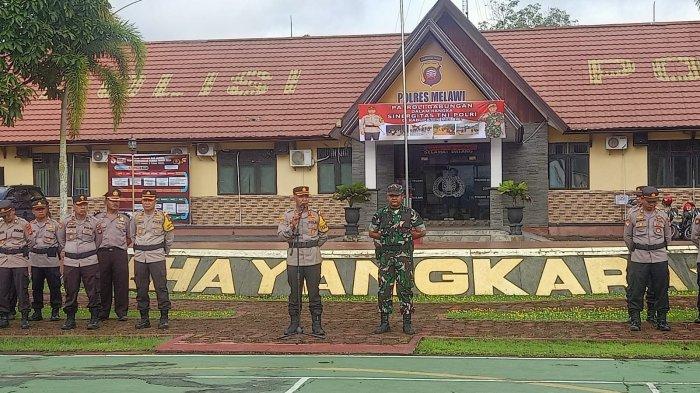 Kapolres Melawi Pimpin Apel Sinergitas Gabungan TNI-Polri di Kabupaten Melawi - Tribunpontianak ...