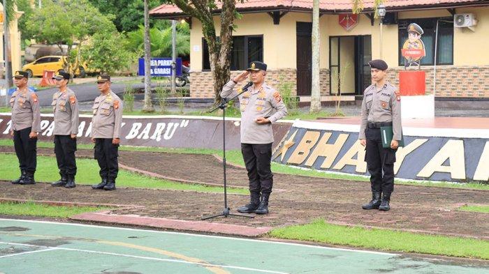 Pimpin Apel, Kapolres Melawi Ingatkan Personelnya Siap Dalam Pelaksanaan Tugas - Tribunpontianak ...