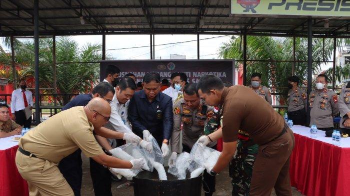 Pemusnahan Barang Bukti Sabu 7,1 Kilogram di Sanggau - Halaman all - Tribunpontianak.co.id