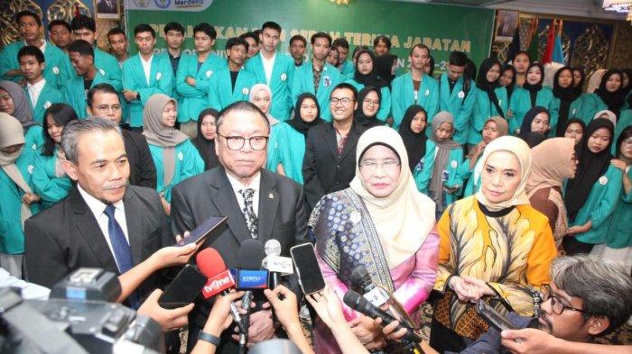 Hadiri pelantikan Rektor UNOSO Baru, ini Pesan Oesman Sapta Odang ...