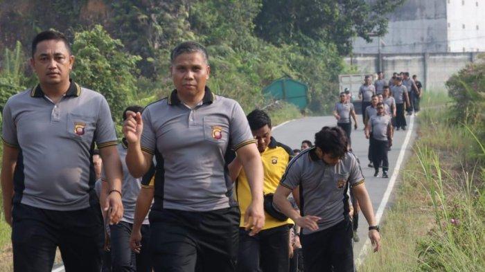 Personel Polres Sekadau Olahraga Pagi, Suwaris: Kesehatan dan Kebugaran ...