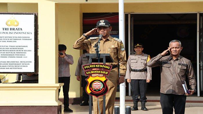 Farhan Pimpin Apel Operasi Lilin Kapuas 2023 di Polres Ketapang - Tribunpontianak.co.id