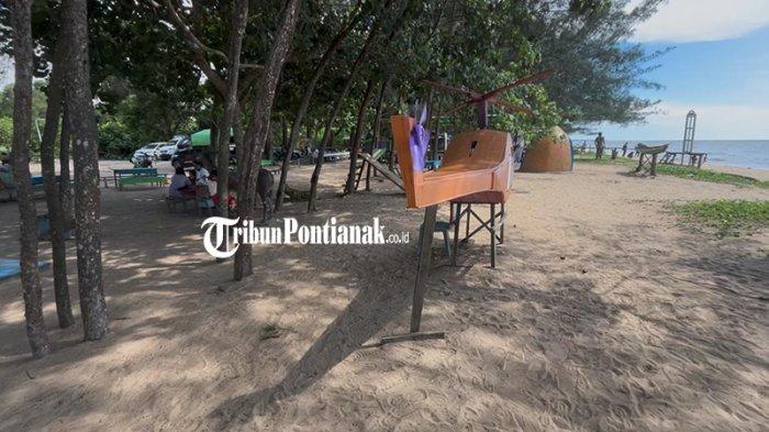 Wisata Pantai Sungai Guntung Paloh Sambas, Suguhkan Laut Biru Pepohonan Cemara - Tribunpontianak ...