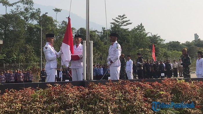 PLBN Aruk Gelar Upacara HUT 78 Kemerdekaan di Titik Nol Perbatasan ...