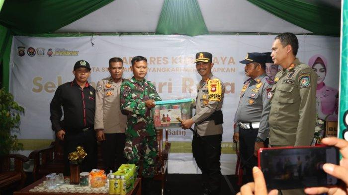 Personel Polres Kubu Raya Gelar Patroli Gabungan Pengamanan Malam Hari Raya Idul Fitri 1444 H ...