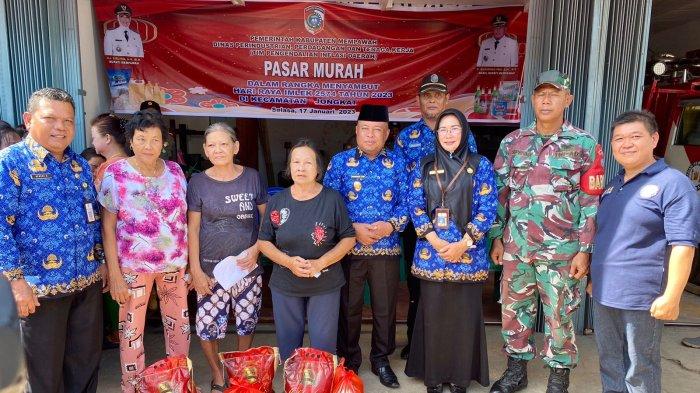 Sasar 5 Kecamatan, Pemkab Mempawah Gelar Pasar Murah Jelang Perayaan Imlek - Tribunpontianak.co.id