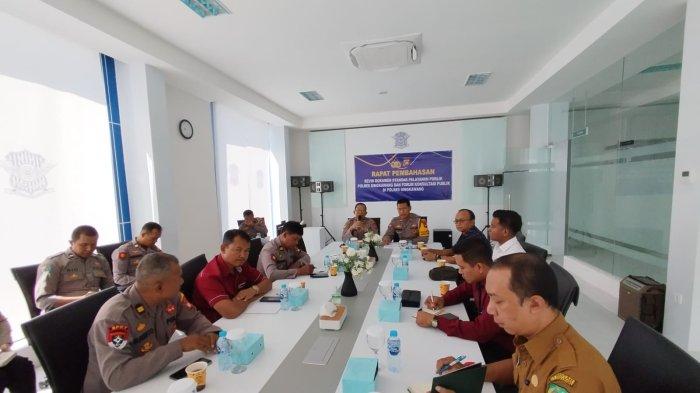 Polres Singkawang Gelar Rapat Pembahasan Reviu Dokumen Standar ...