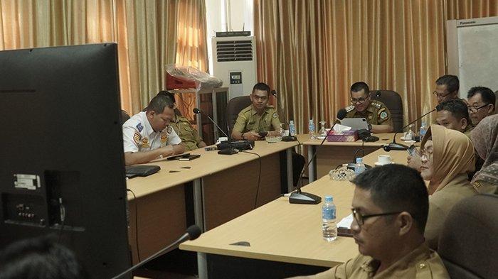 Pemkab Kayong Utara Ikuti Rakor Pengendalian Inflasi 2024 ... Pemkab Kayong Utara Ikuti Rakor Pengendalian Inflasi 2024 ...