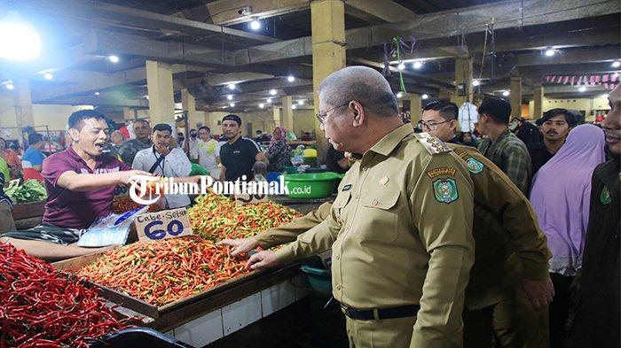 Pj Gubernur Kalbar Harisson Pastikan Harga Bapok Stabil Cenderung Turun ... Pj Gubernur Kalbar Harisson Pastikan Harga Bapok Stabil Cenderung Turun ...