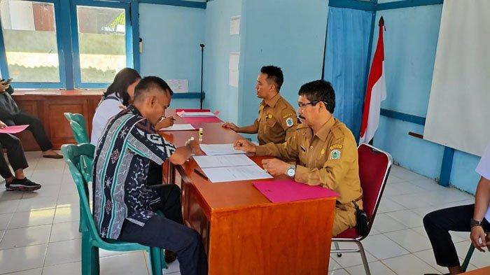 Pemda Kapuas Hulu Serahkan SK Perpanjangan Kontrak Guru P3K ...