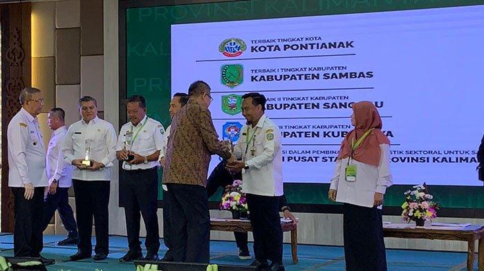 Pontianak Kota Terbaik dalam Penganugerahan Pembangunan Daerah Tingkat Kabupaten/Kota di Kalbar ...