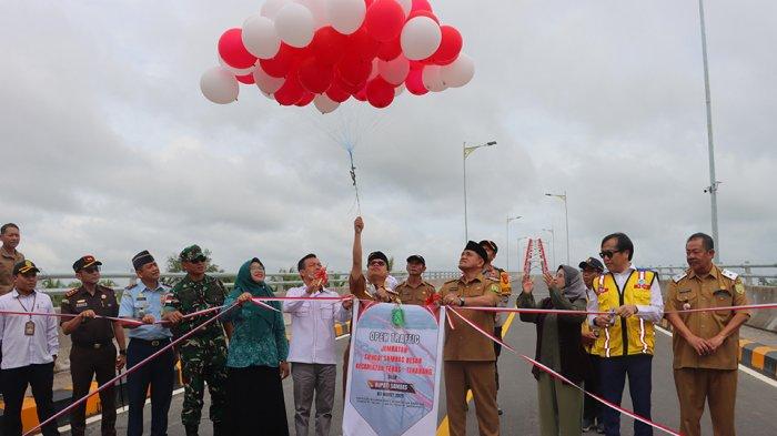 Resmi Dibuka, Jembatan Sungai Sambas Besar Jadi Penghubung Penting di ...