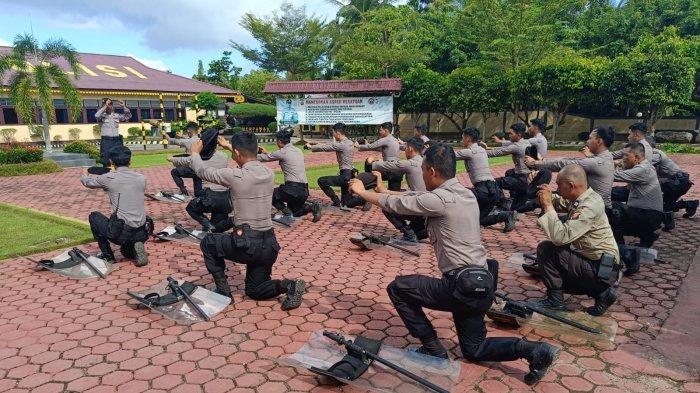 Persiapan Pengamanan Pilkada 2024, Personel Polres Mempawah Dibekali Latihan Dalmas ...