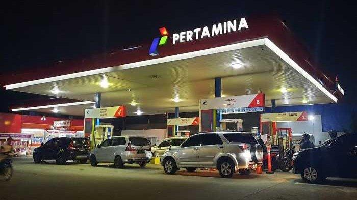 Pertamina Beda! Harga BBM Terbaru Kompak Turun Juli 2024 di SPBU ...