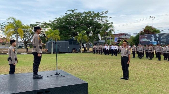 Kapolres Singkawang Pimpin Upacara Kenaikan Pangkat Pengabdian Perwira Polres Singkawang ...