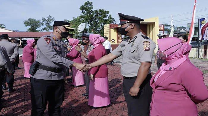 Polres Bengkayang Gelar Upacara Kenaikan Pangkat - Tribunpontianak.co.id