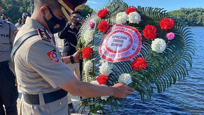 Rangkaian Hari Bhayangkara, Polres Kayong Utara Gelar Upacara Tabur Bunga - Tribunpontianak.co.id