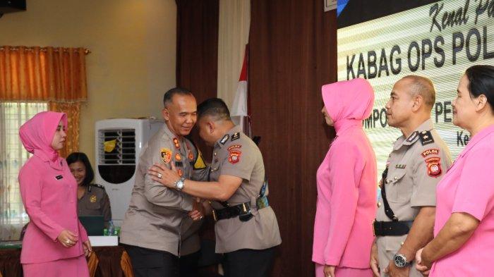 Kapolres Melawi AKBP Muhammad Syafi'i Pimpin Acara Kenal Pamit Kabag Ops Polres Melawi ...