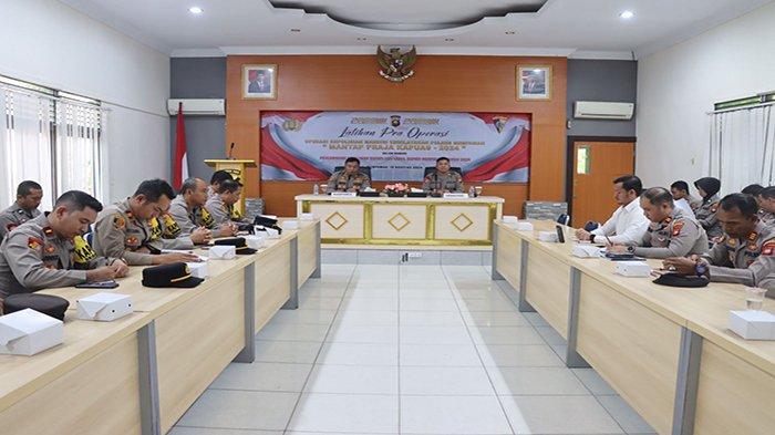 Jelang Pilkada, Polres Mempawah Gelar Latpraops Mantap Praja Kapuas 2024 - Tribunpontianak.co.id