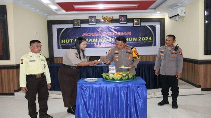 Wakapolres Sanggau Pimpin Acara Syukuran Peringatan HUT Satuan ...