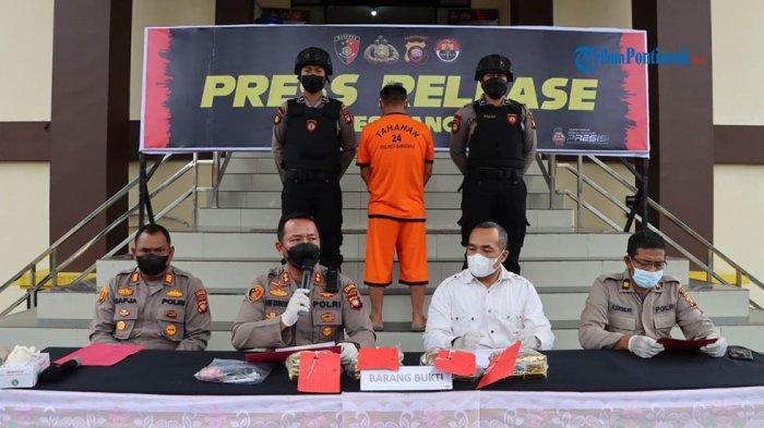 Warga Kubu Raya Ditangkap Polres Sanggau Karena Bawa Narkoba, Amankan Barang Bukti 4 Kilogram ...