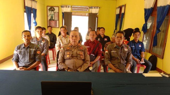 Bersama PPK, Panwascam dan PPS, Kapolsek Bunut Hulu Ikuti Pelatihan Pam TPS Melalui Zoom Meeting ...