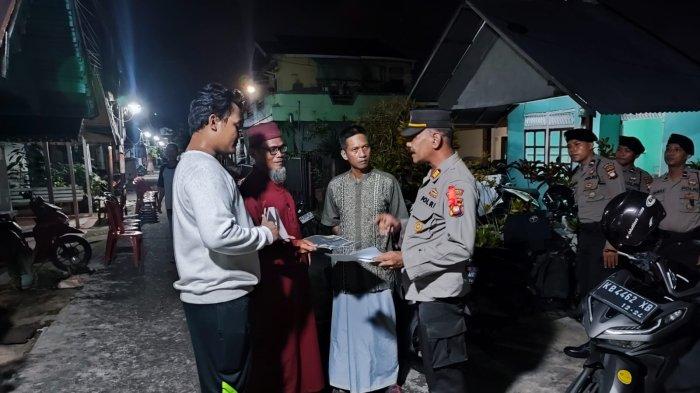 Personel Polresta Pontianak Sosialisasikan Pemilu Damai dan Kampanye Aman di Wilayah Kota ...