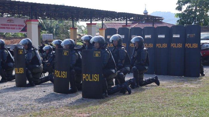 Latihan Kemampuan PHH Satbrimob Polda Kalbar Bentuk Kesiapan Polri Menyambut Pilkada Serentak ...