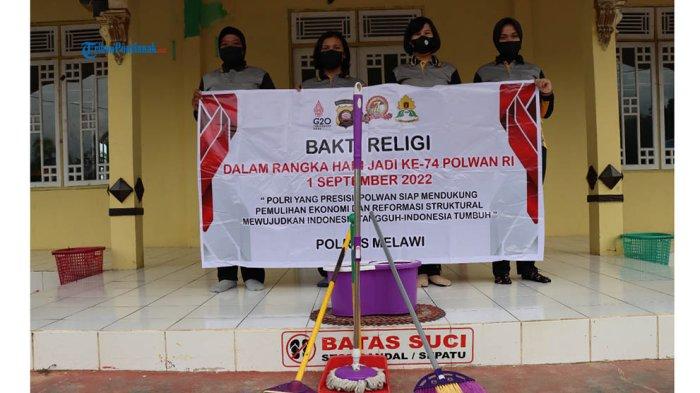 Sambut HUT ke-74, Polwan Polres Melawi Gelar Baksos Religi 4 Tempat Ibadah dan Beri Alat ...
