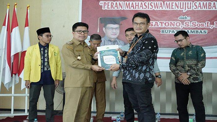 Bupati Satono Beri Kuliah Umum Kepada Mahasiswa Baru IAIS Sambas ...