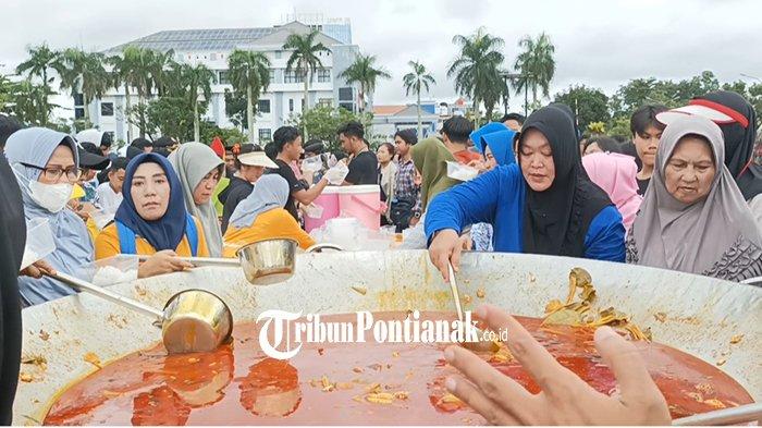 Kemenparekraf RI Apresiasi Event Masak Besar Chef Bobon, Yono: Jadikan Alasan Orang Datang ke ...