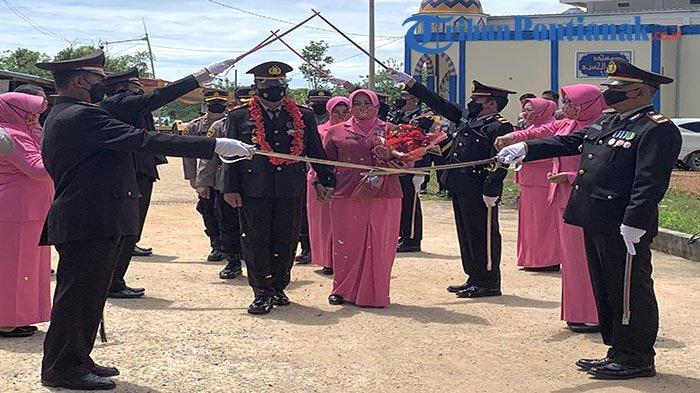 Polres Kayong Utara Gelar Upacara Wisuda Purna Bakti Tahun 2022 - Tribunpontianak.co.id