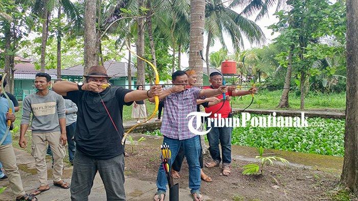 Kunjungi Istana Amantubillah, Raja Mempawah Ajak Kapolres Sudarsono ...