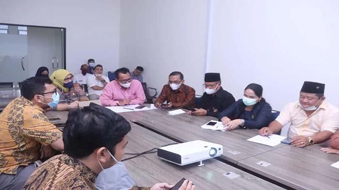 Maksimalkan Raperda PBG dan Penerapan Retribusi PBG, DPRD Sambas Kunjungi DPMPTSP Kubu Raya ...
