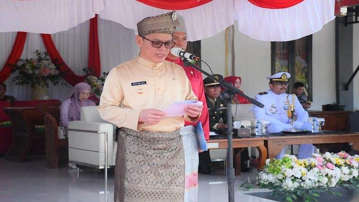 Pemkab Kayong Utara Gelar Upacara Peringatan Hardiknas 2024 - Tribunpontianak.co.id