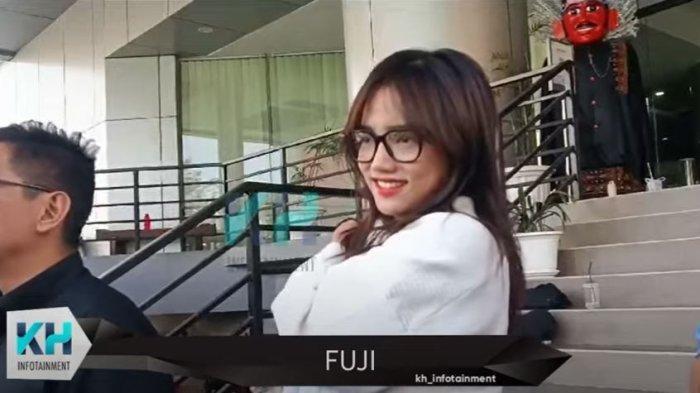 Bukti Baru yang Diserahkan Fuji ke Polisi, Buntut Kasus Penggelapan ...