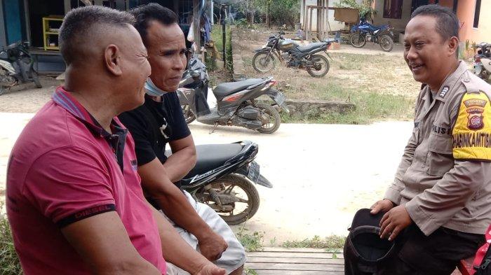 Bhabinkamtibmas Polsek Ella Hilir Sambangi Warga Siang Hari, Kunci Keberhasilan Pembinaan ...
