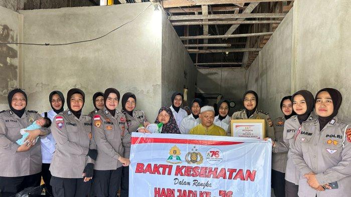 Polwan Polres Sambas Gelar Bakti Kesehatan dalam Rangka Hari Jadi Polwan ke-76 - Tribunpontianak ...