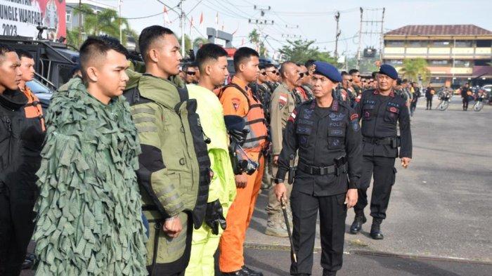 Dansatbrimob Pimpin Apel Kesiapsiagaan dan Cek Perfomance Personel Satbrimob Polda Kalbar ...