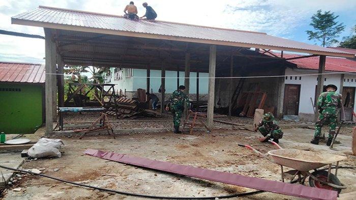 Satgas Pamtas Yonif 645/GTY Bersama Warga Karya Bakti Bangun Asrama ...