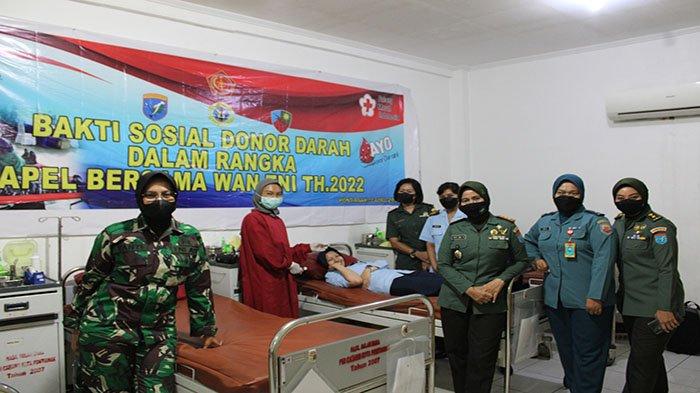 Prajurit Wanita TNI Garnizun Pontianak Gelar aksi Donor Darah - Tribunpontianak.co.id