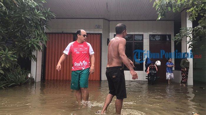 Pengakuan Warga Kaliasin Singkawang: Banjir Secepat dan Setinggi Ini Belum Pernah Sebelumnya ...