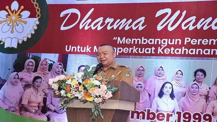 Hadiri HUT ke-23 Dharma Wanita Persatuan Ketapang, Sekda Harap Selalu Solid dan Kompak ...
