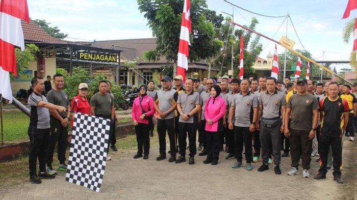 Polres Singkawang Gelar Olahraga Bersama untuk Meriahkan Hari Bhayangkara ke-78 ...