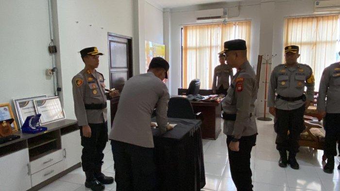 Kapolres AKBP Fatchur Rochman Pimpin Upacara Penyerahan Jabatan ...