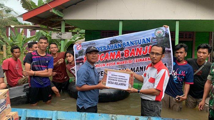Sinar Mas Agribusiness and Food Salurkan Bantuan untuk Korban Banjir di Ketapang ...