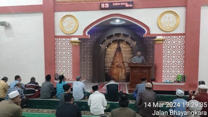 Polres Sintang Adakan Binrohtal di Bulan Ramadhan, Tingkatkan Kualitas Iman dan Taqwa Personel ...