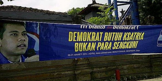 Spanduk Tri Dianto Dicopot Habis - Tribunpontianak.co.id