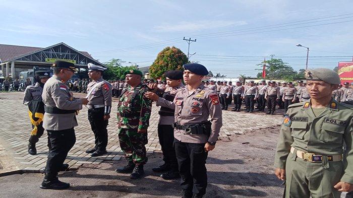 Jelang Pendaftaran Paslon, Polres Sambas Apel Gelar Pasukan Operasi Mantap Praja Pilkada 2024 ...