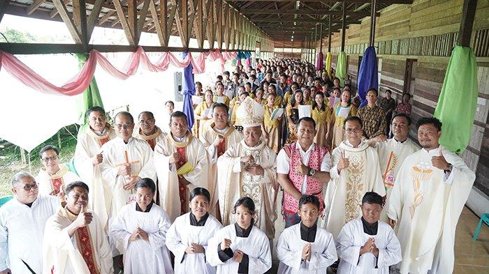 Uskup Agung Mgr Agustinus Agus Pimpin Misa Pemberkatan Buah Sulung di ...